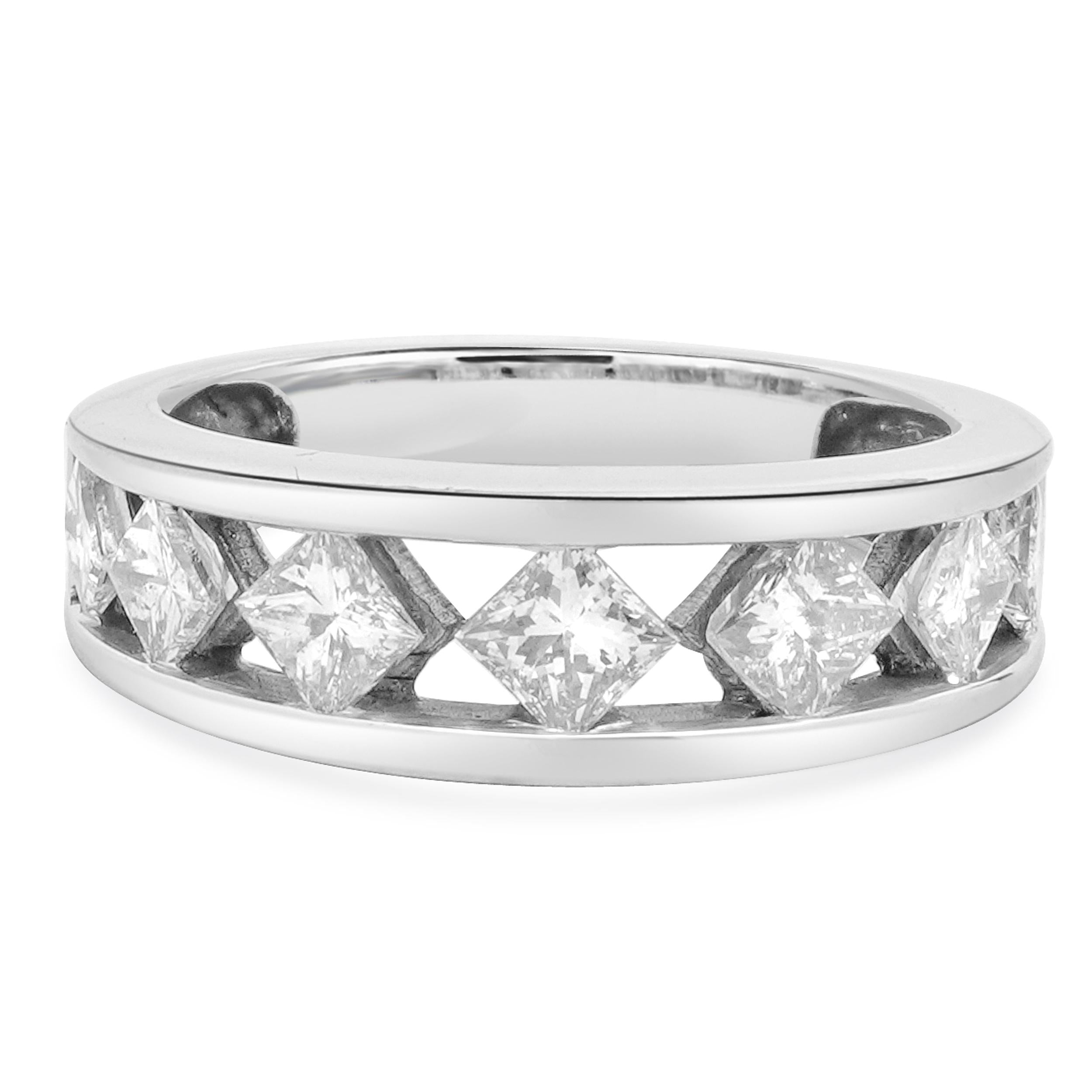 14 Karat White Gold Kite Set Princess Cut Diamond Band – The Estate ...